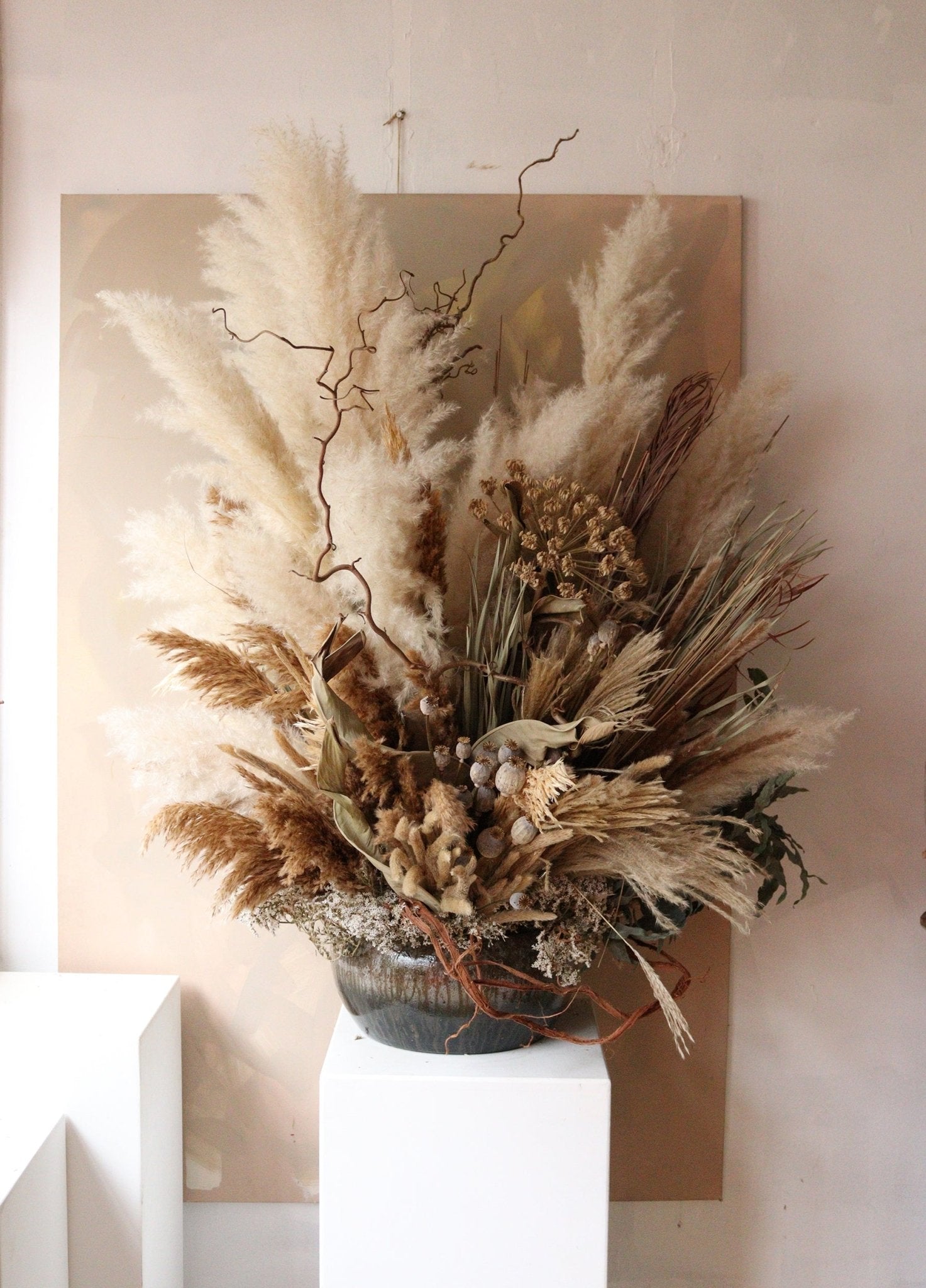 Luxury Dried Flower Arrangement - Pampas, Palm and Leaves – Design by ...
