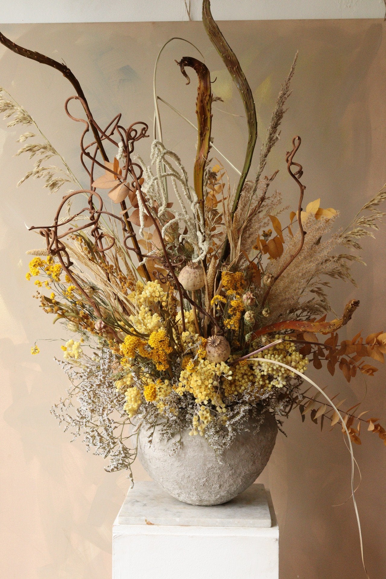 Dried Flower Arrangement - Modern Golden Tones – Design by Nature Flowers